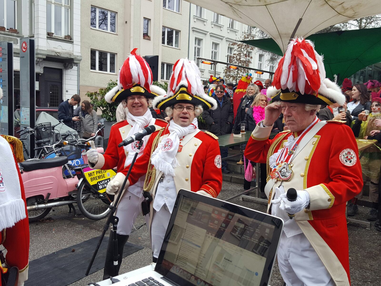Düsseldorf Helau - Carlsplatz – Der Markt